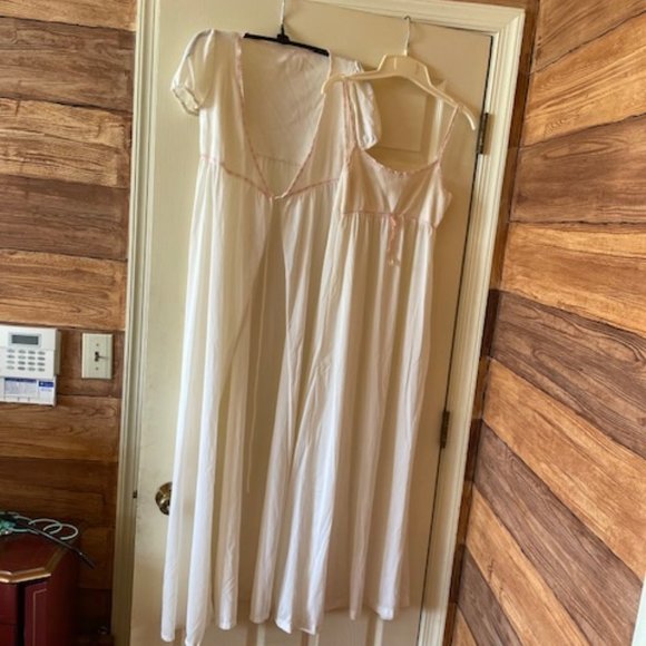 Suzy Star | Intimates & Sleepwear | Suzy Star Vintage Junior Nightgown ...